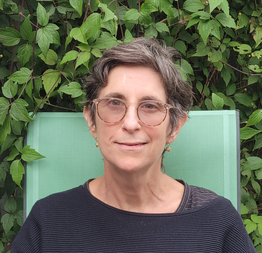 Amy Roper Lyons - American Jewelry Design Council